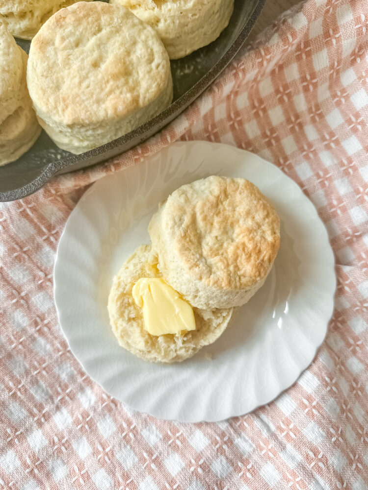 Quick Cast Iron Biscuits